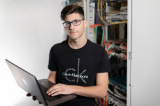 Informatikerin EFZ/ Informatiker EFZ | sg.ch