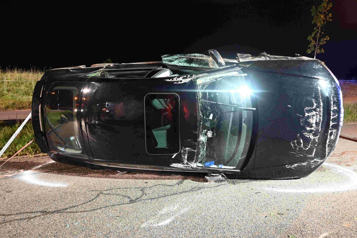 Rapperswil-Jona: Auto kippt wegen Selbstunfall | sg.ch